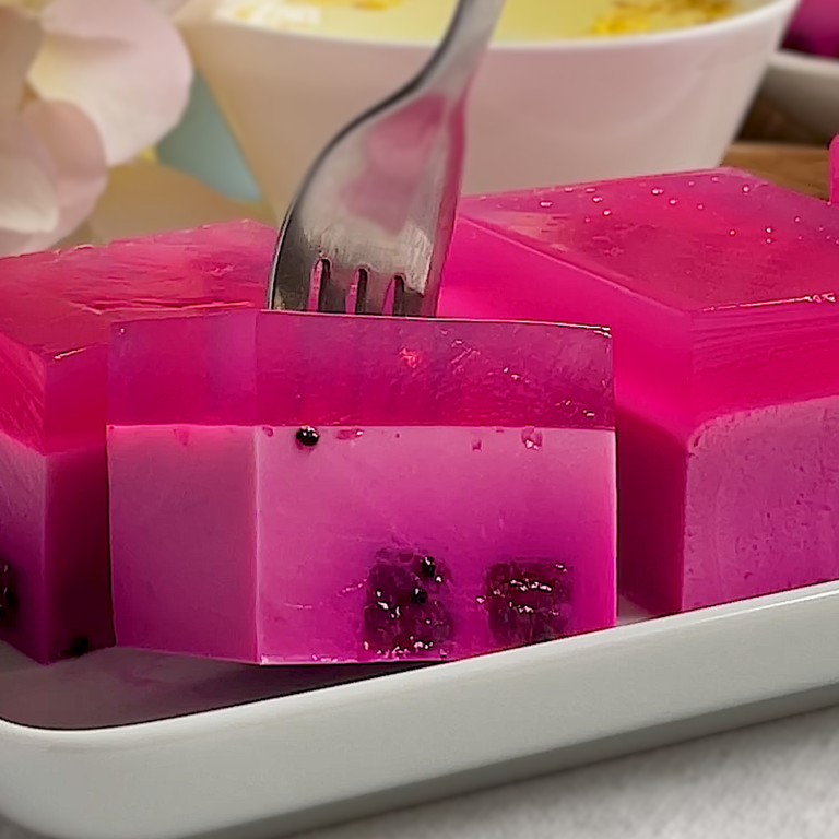 Dragon Fruit Jelly made from Agar-agar | 火龙果燕菜糕食谱