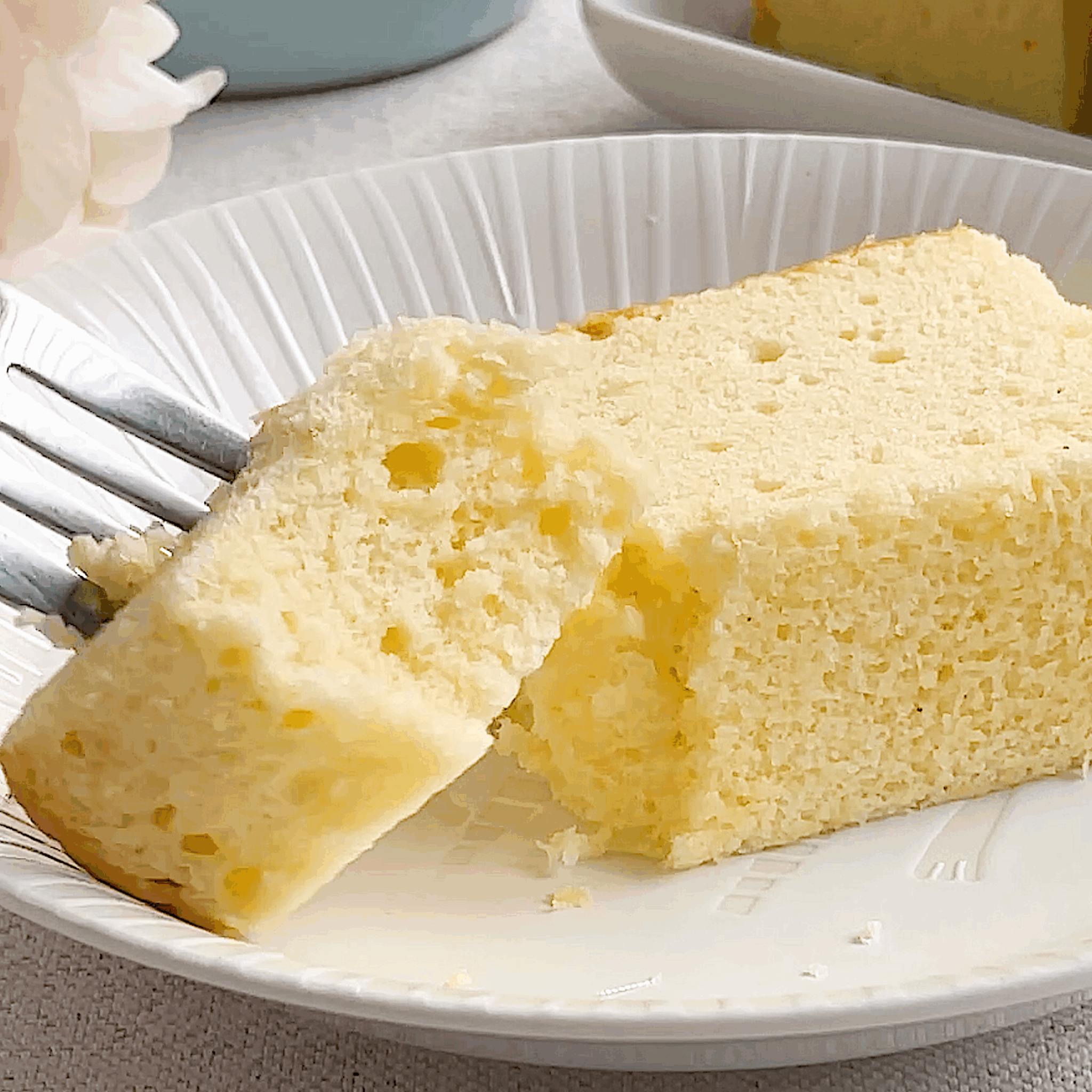 Soft and Fluffy Egg Sponge Cake (Gai Dan Gou) – Easy Chinese Sponge ...